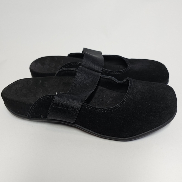Vionic | Shoes | Vionic Laurel Slipon Comfort Mules Black Podiatrist ...